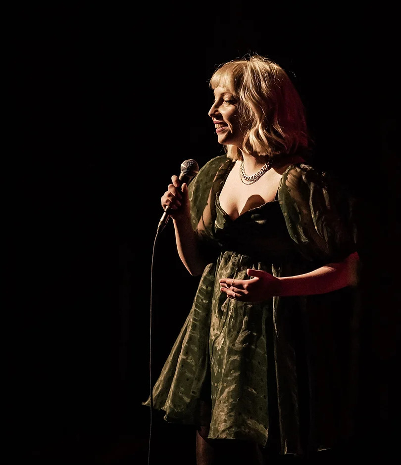 Elaine Robertson: Huge Play - Alphabetti Theatre | What's On | High ...