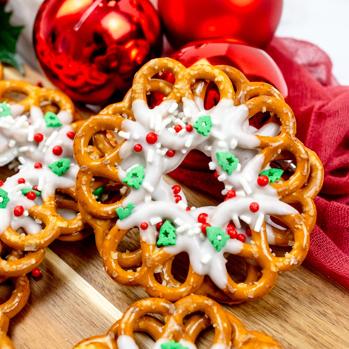 How to make the viral no-bake pretzel wreaths | High Life North | Look ...